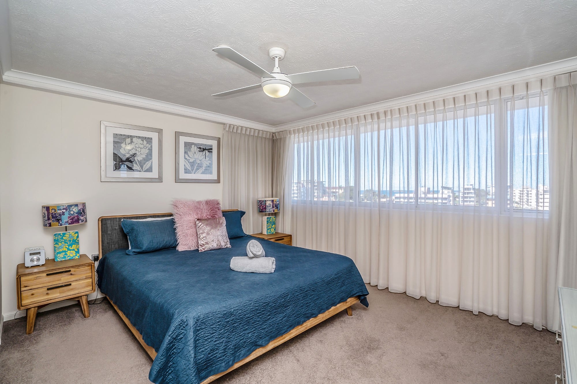 2 Bedroom Deluxe High Apartment, Coolangatta - Rainbow Place